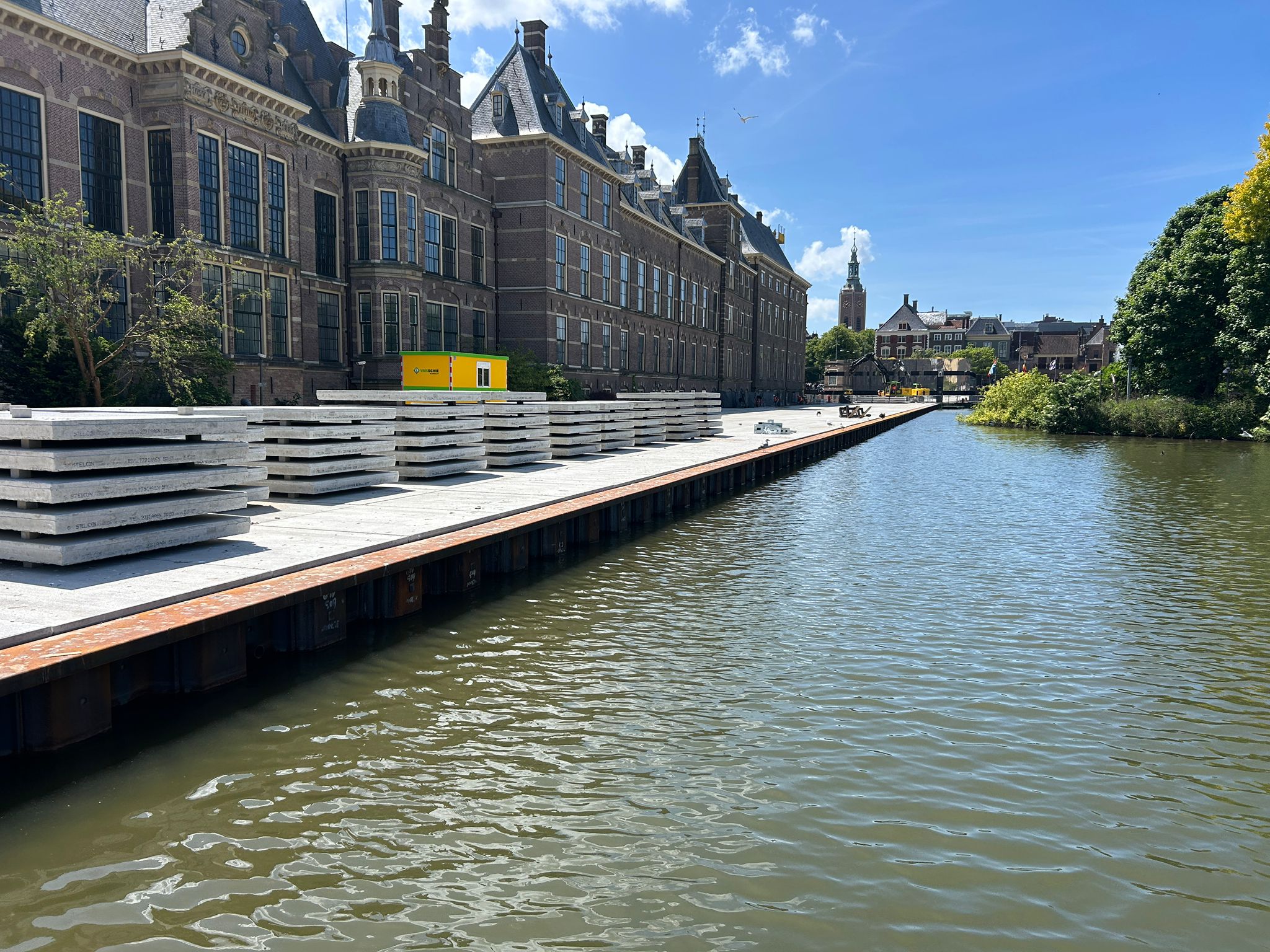 Stelcon-platen dragen bij aan restauratie historisch Binnenhof ...